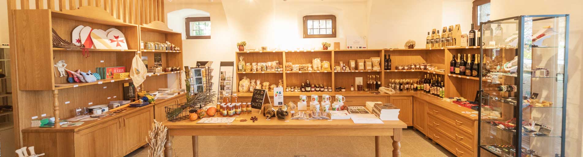 CASTLE SHOP | Grad Podsreda | Sobe in apartmaji | Grajska ponudba